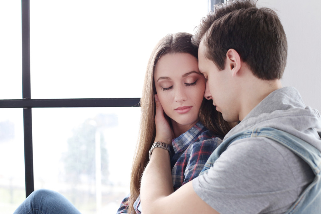 7 Powerful Trust Exercises For Couples